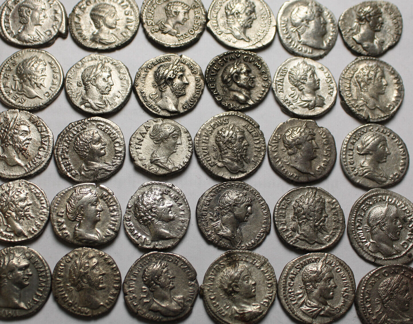 El denario en la Biblia: su significado y contexto histórico